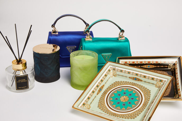 La nueva gama de artículos modernos e imprescindibles en la colección Guess Home SS23 ...